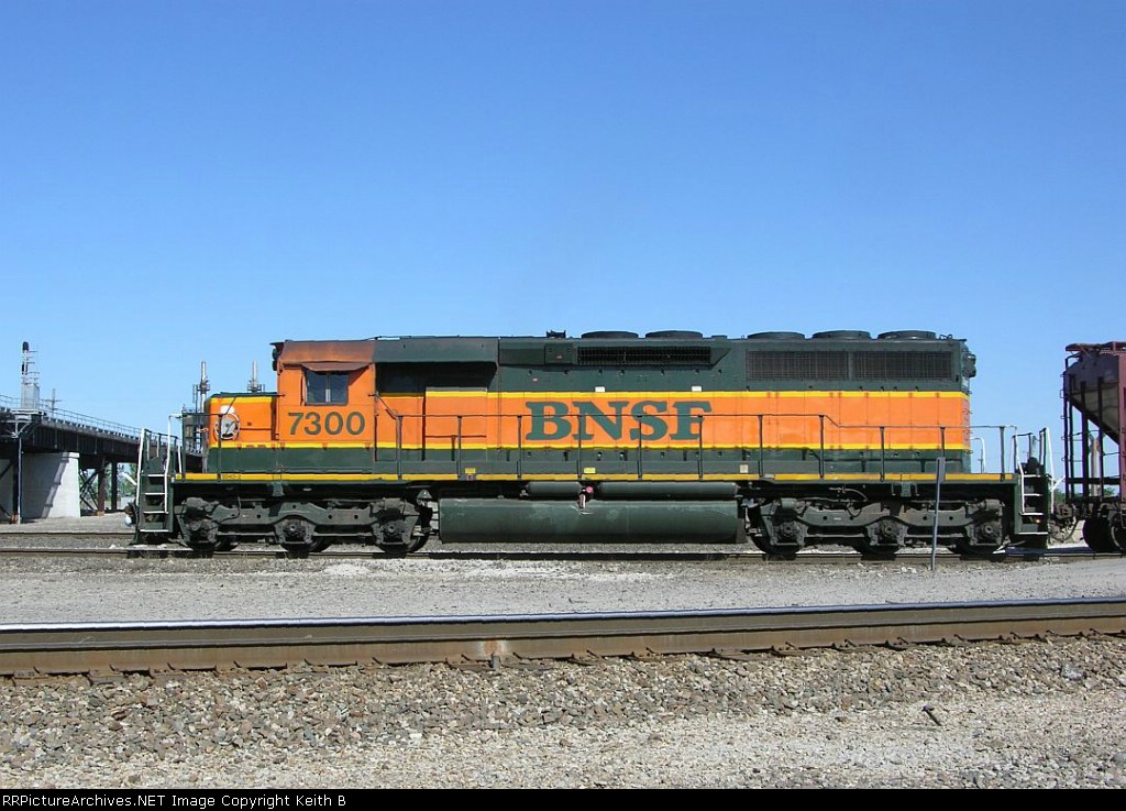 BNSF 7300